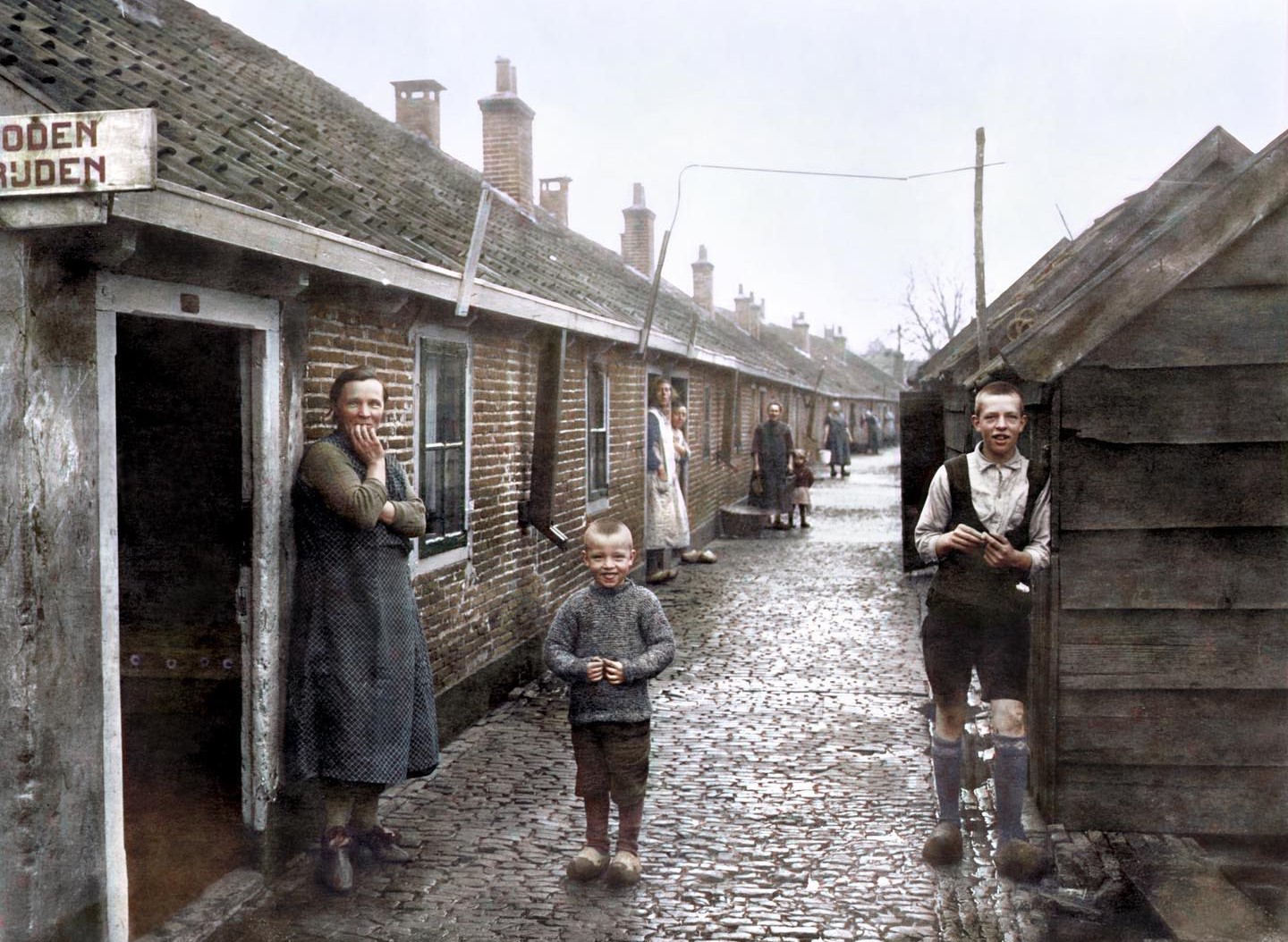 Top 10 Most Popular Colorized Photos of 2023 - Facebook Edition ...